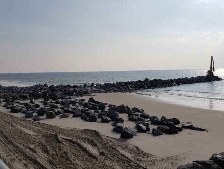 Mengenal Krib atau Groin Pelindung Pantai | Sistem Bangunan Pantai
